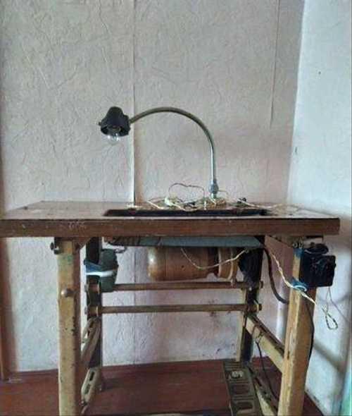 Бесплатно стол от швейной машинки, рабочий мотор