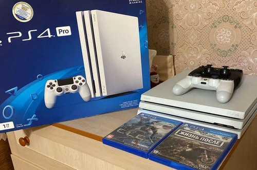 Ps4 pro 1tb с двумя джостиками и клавиатурой,коври
