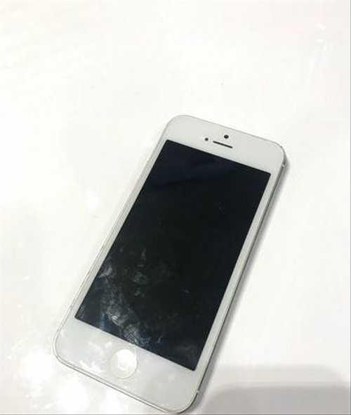 Телефон iPhone 5 32гб