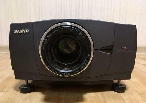 Проектор Sanyo PLV-70