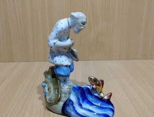 Фарфоровая статуэтка Старик и золотая рыбка Гжель