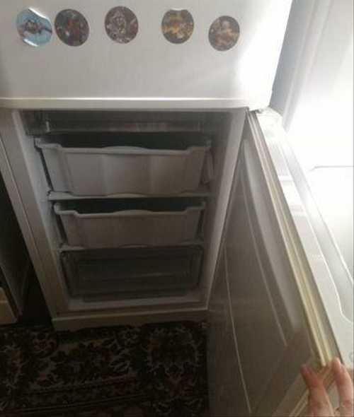 Холодильник бу Аристон hotpoint