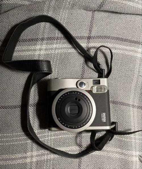 Компактный фотоаппарат Instax Mini