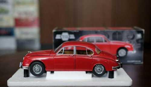 Model Icons Jaguar Mark 2 1:18
