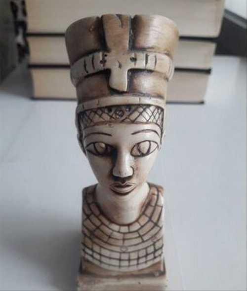 Статуэтка Нефертити пресс-папье