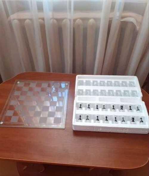 Набор рюмок "шахматы"с шахматной доской