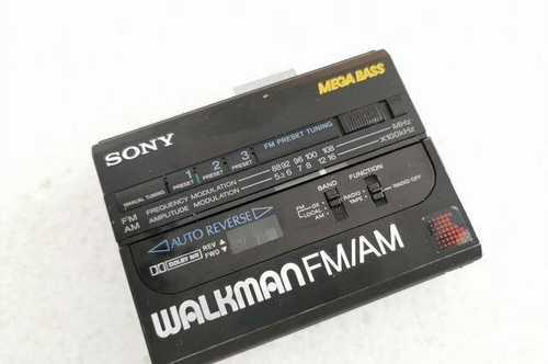 Винтажный кассетный плеер Sony WM-AF64