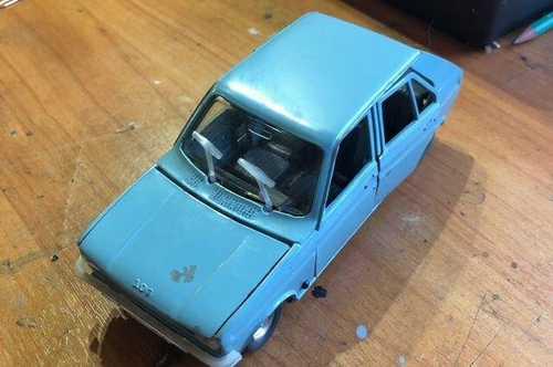 Модель СССР 1:25 peugeot 104