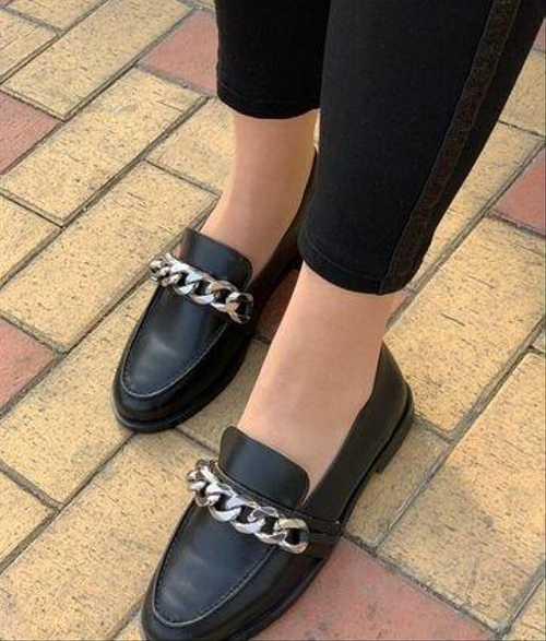 Ботинки женские с цепочкой