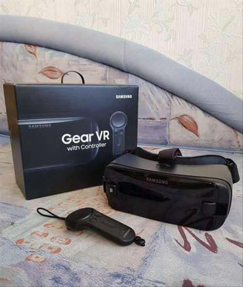 Очки виртуальной реальности Samsung Gear VR w/cont