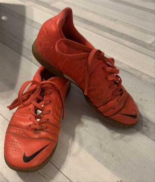 Бутсы, футзалки nike р. 36