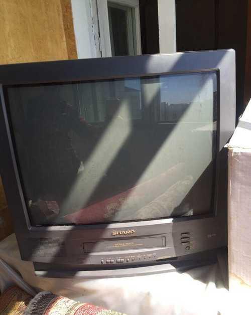 Телевизор с видеомагнитофоном кассетным Модель VT1