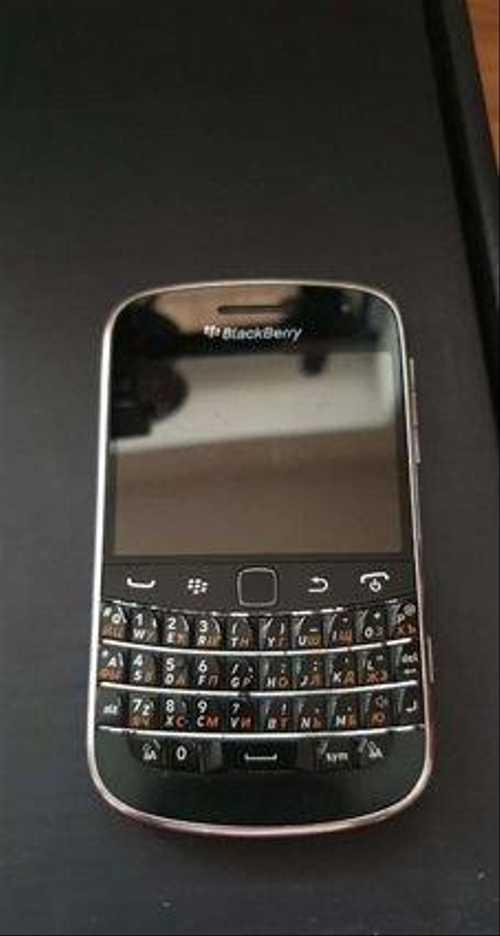 Телефон BlackBerry 9900