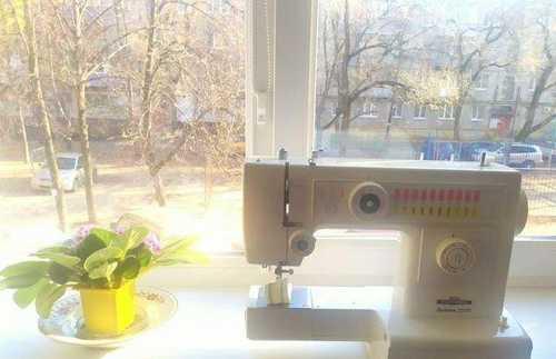 Новая швейная машина. Германия