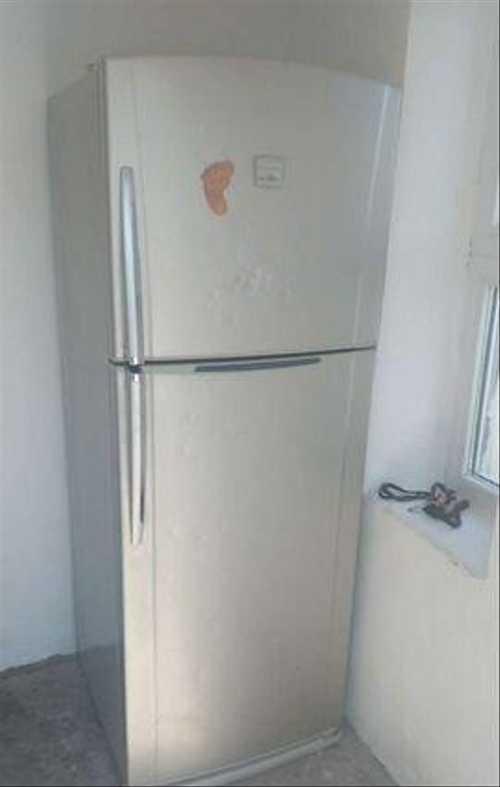Холодильник бу toshiba full no frost