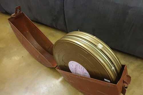 Металлический ящик для переноски киноплёнки