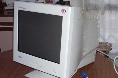 Монитор 17" LG Flatron