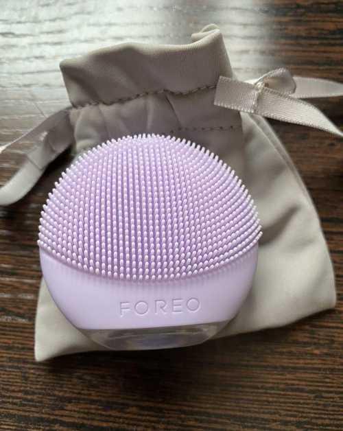 Электрозвуковая щеточка для лица Foreo Luna go