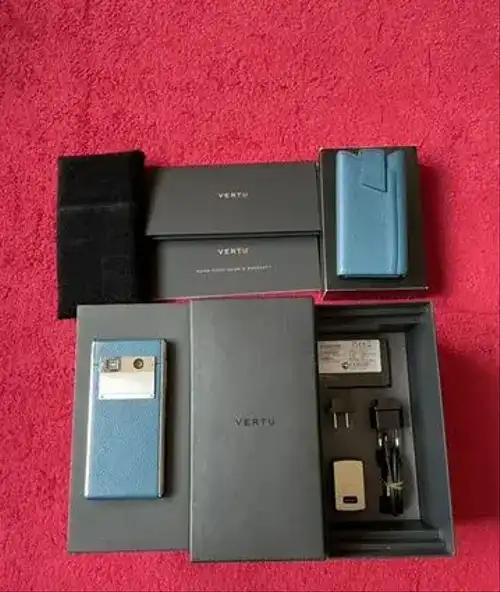 Vertu Aster 64Gb С коробкой и чехлом