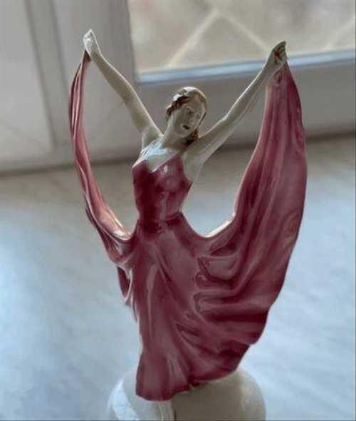 Антикварная фарфоровая статуэтка - балерина