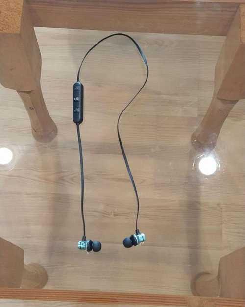 Наушники Bluetooth