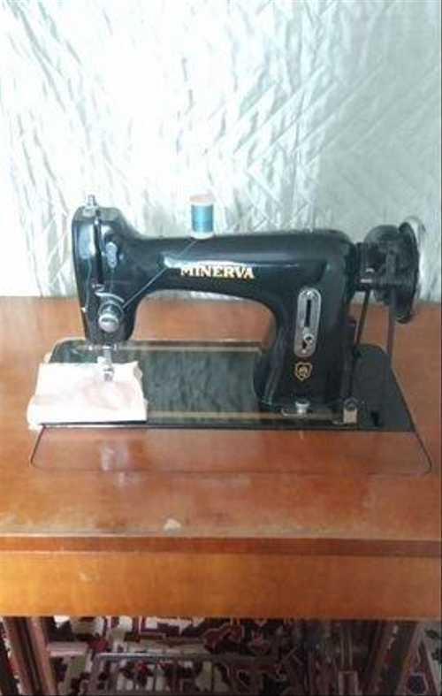 Чехословацкая ножная швейная машинка Minerva