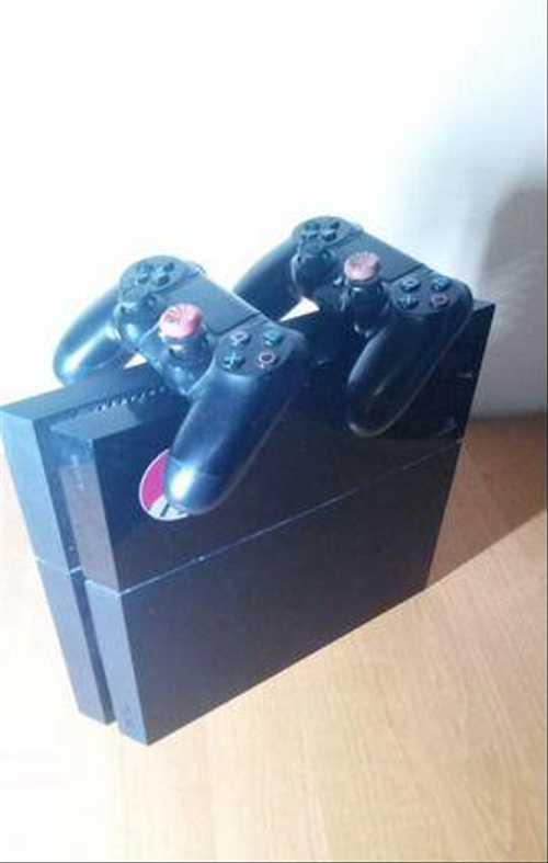 Sony PS4 + 97 игр
