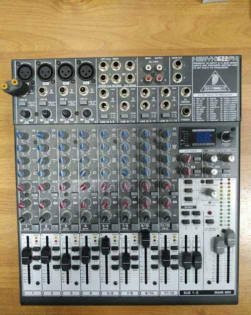 Микшерный пульт Behringer Xenyx 1622FX премиум-кла