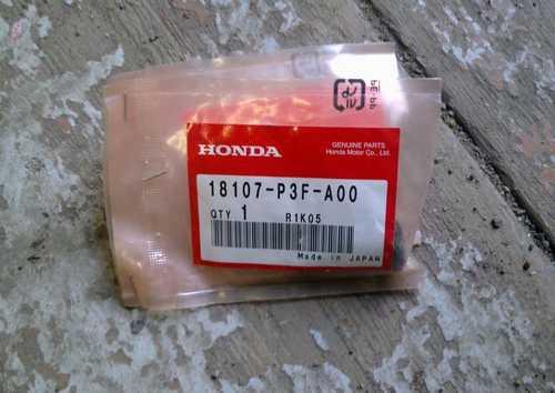 Honda CR-V. Болты крепления выпускного коллектора