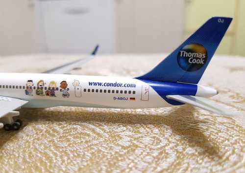 Модель самолет Boeing 757-300 Condor Peanuts 1/400