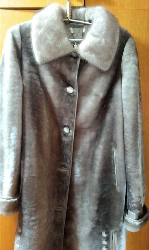 Женская мутоновая шуба