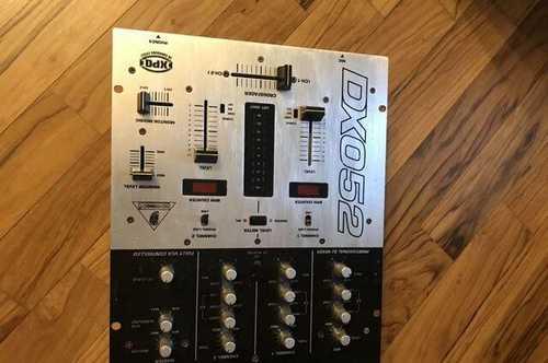 Dx 52. Dx052 Pro Mixer.