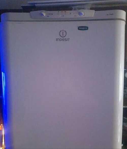 Холодильник Indesit C236NFG под ремонт