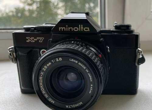 Minolta X-7 +MD 28 mm 1:2,8
