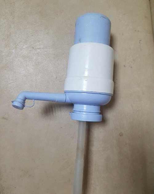 Помпа на бутыль