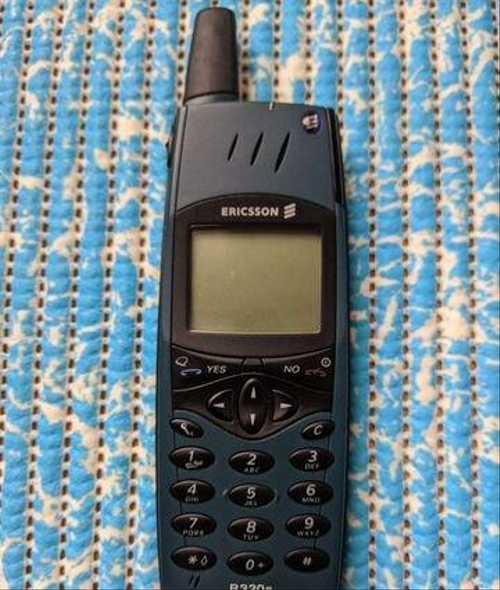Телефон Ericsson R320s