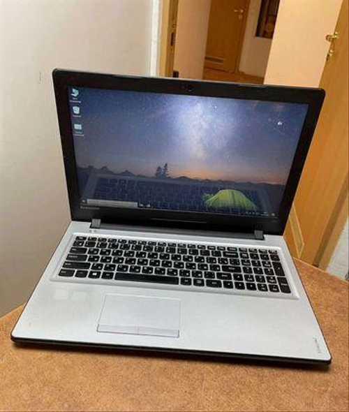 Ноутбук Lenovo ideapad 300-15ibr (на гарантии)