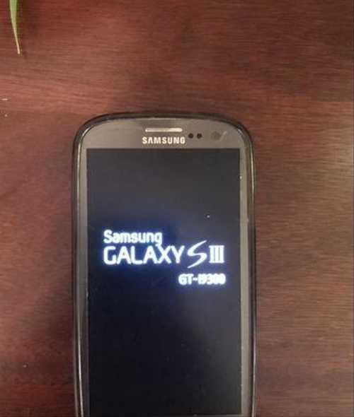 SAMSUNG Galaxy S III GT-I9300