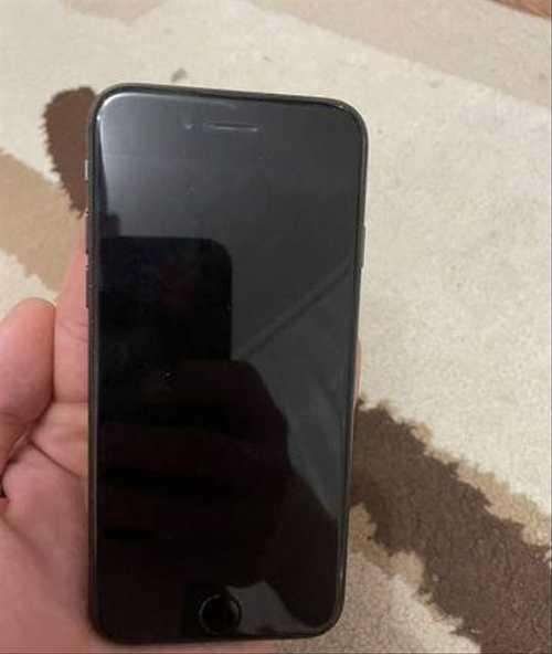 Продаю iPhone7 на 32гб