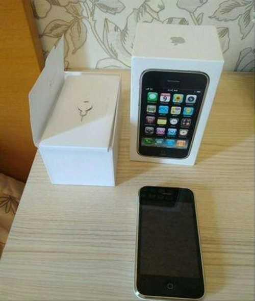Телефон iPhone 3g s A1303