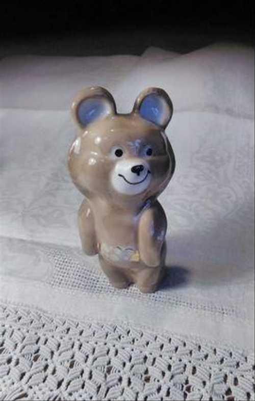 Олимпийский мишка фарфоровая статуэтка 1980 г