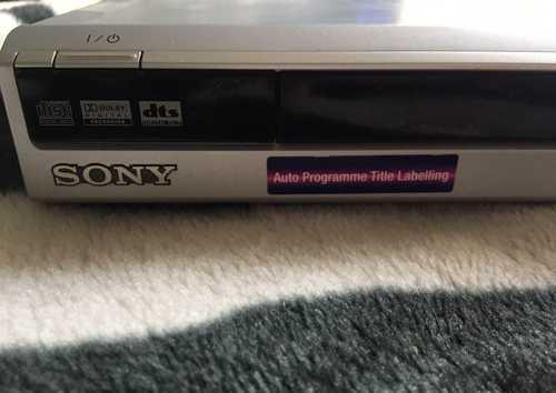 DVD плеер Sony RDR-GX120