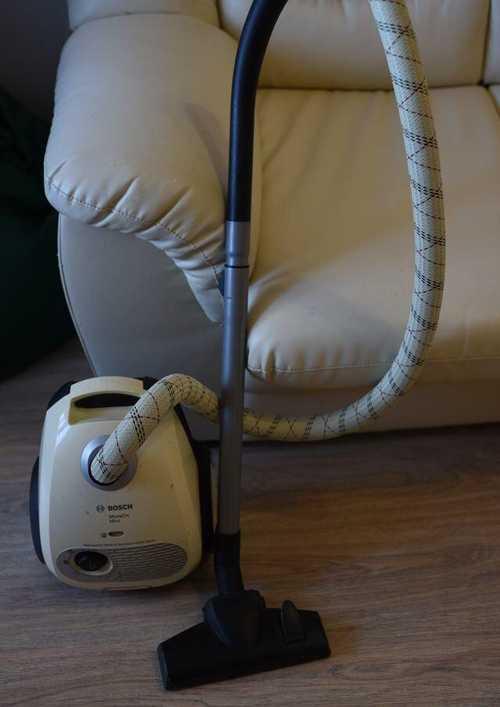 Пылесос Bosch Moveon mini