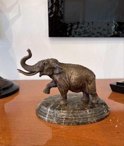 Бронзовая скульптура «Слон»