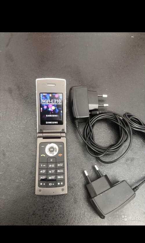 Телефон раскладушка Samsung SGH-E210