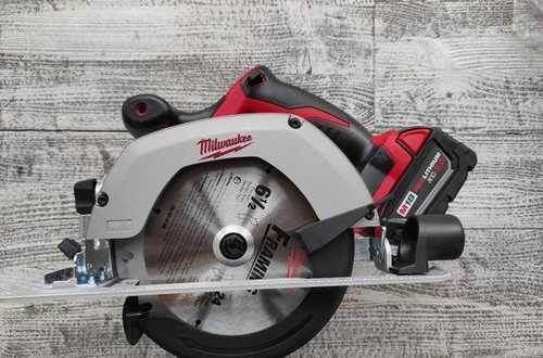 Пила дисковая Milwaukee 2630-20 M18