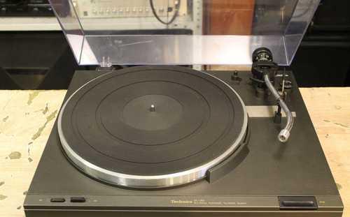 Проигрыватель Technics SL 303