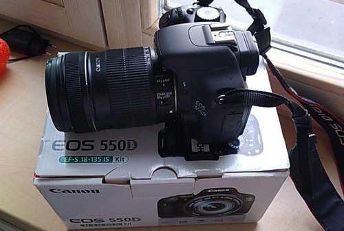 Зеркальный фотоаппарат canoneos550D
