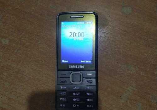 Телефон Samsung GT-s5610