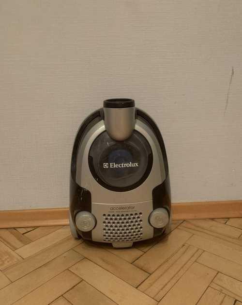 Пылесос Electrolux accelerator 1800w